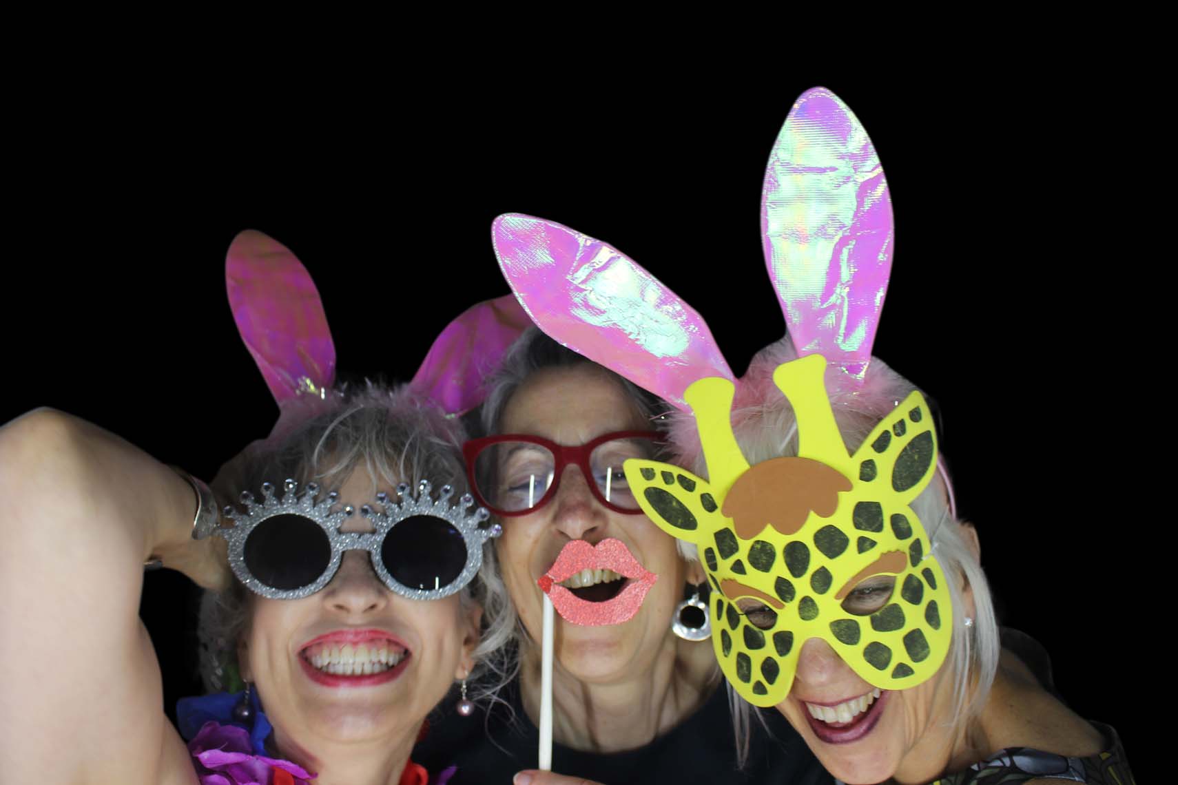 Photo Booths 4U - Super Simple DIY Photo Booth and Audio Guestbook Hire